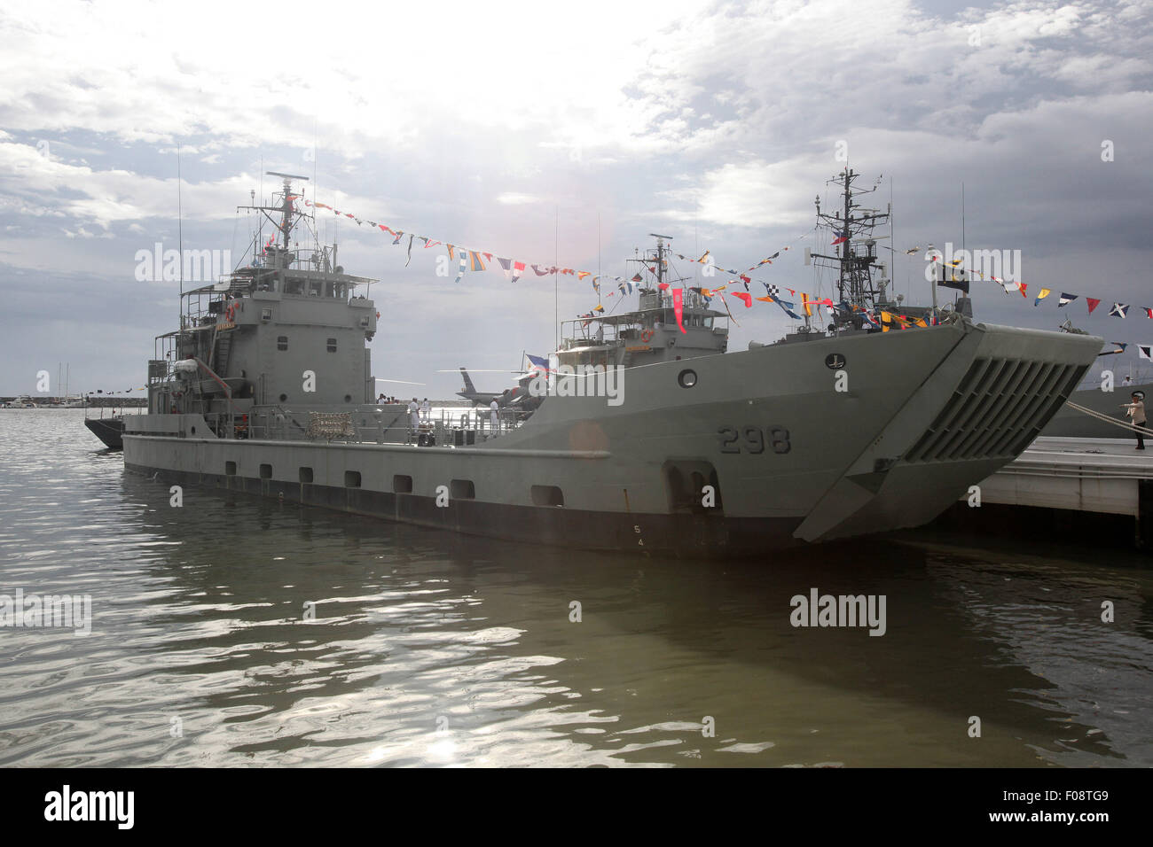Manila. 10th Aug, 2015. Photo taken on Aug. 10, 2015 shows the BRP ...