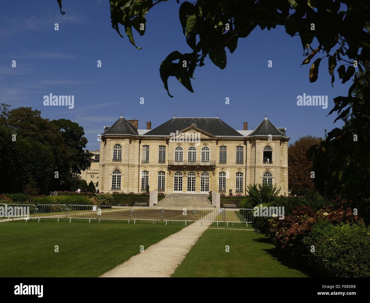 Musee rodin paris exterior hi-res stock photography and images - Alamy