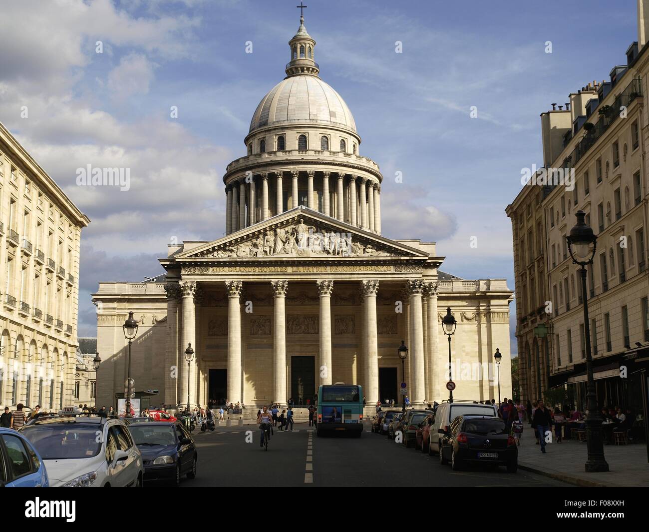 Paris facade pantheon french flags hi-res stock photography and images ...