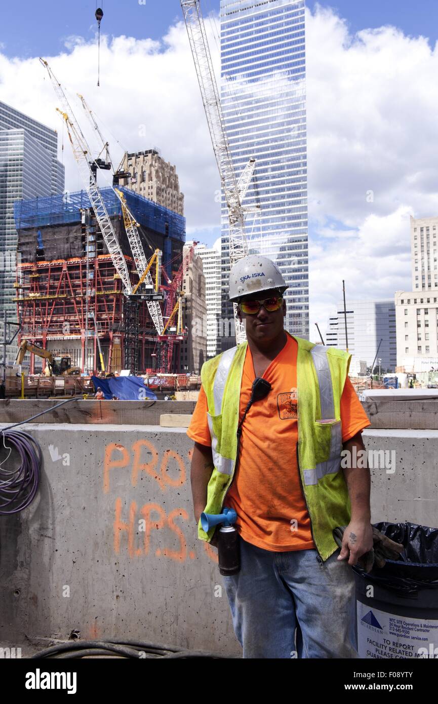 Construction workers working at Ground Zero Construction Site in New ...