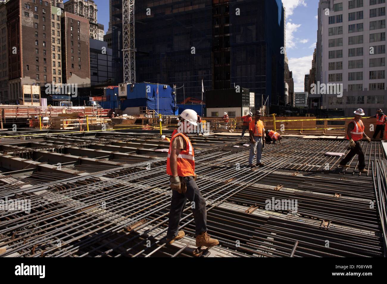 Mixing concrete houses hi-res stock photography and images - Alamy