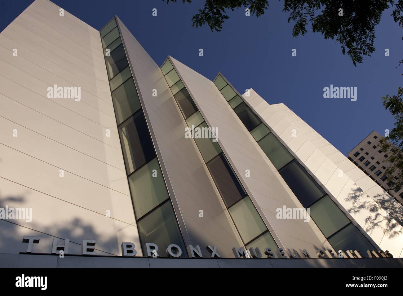 Bronx museum hi-res stock photography and images - Alamy