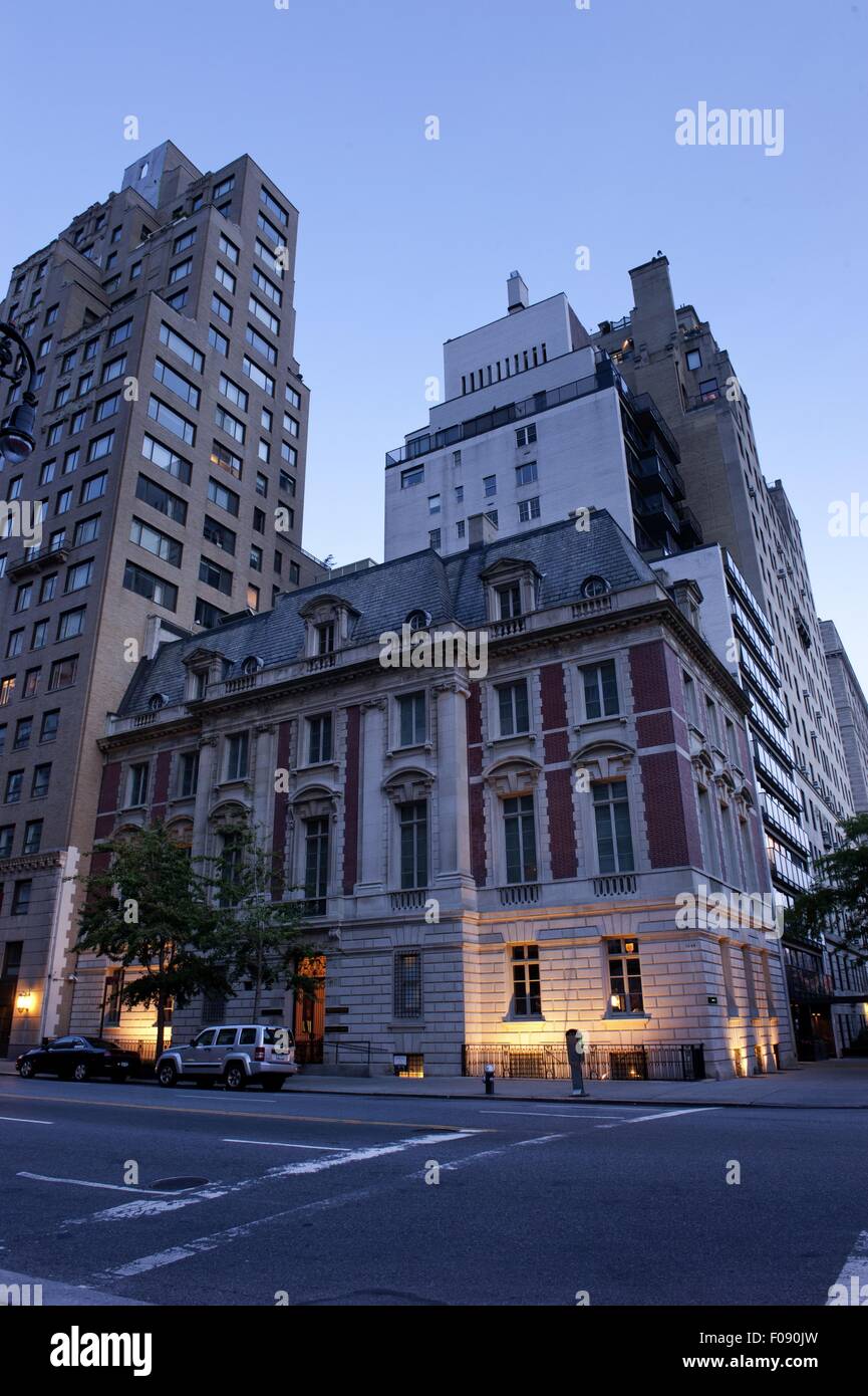 Neue galerie new york building hi-res stock photography and images - Alamy