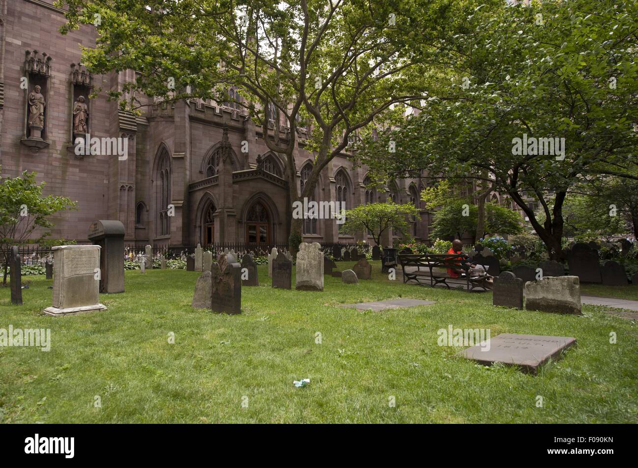 Cemetery of Trinity Church in Wall Street, Manhattan, New York, USA ...