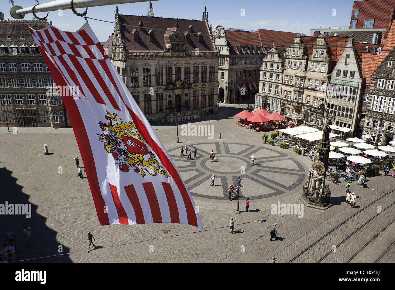 People at town hall market square, Bremen, Germany Stock Photo - Alamy