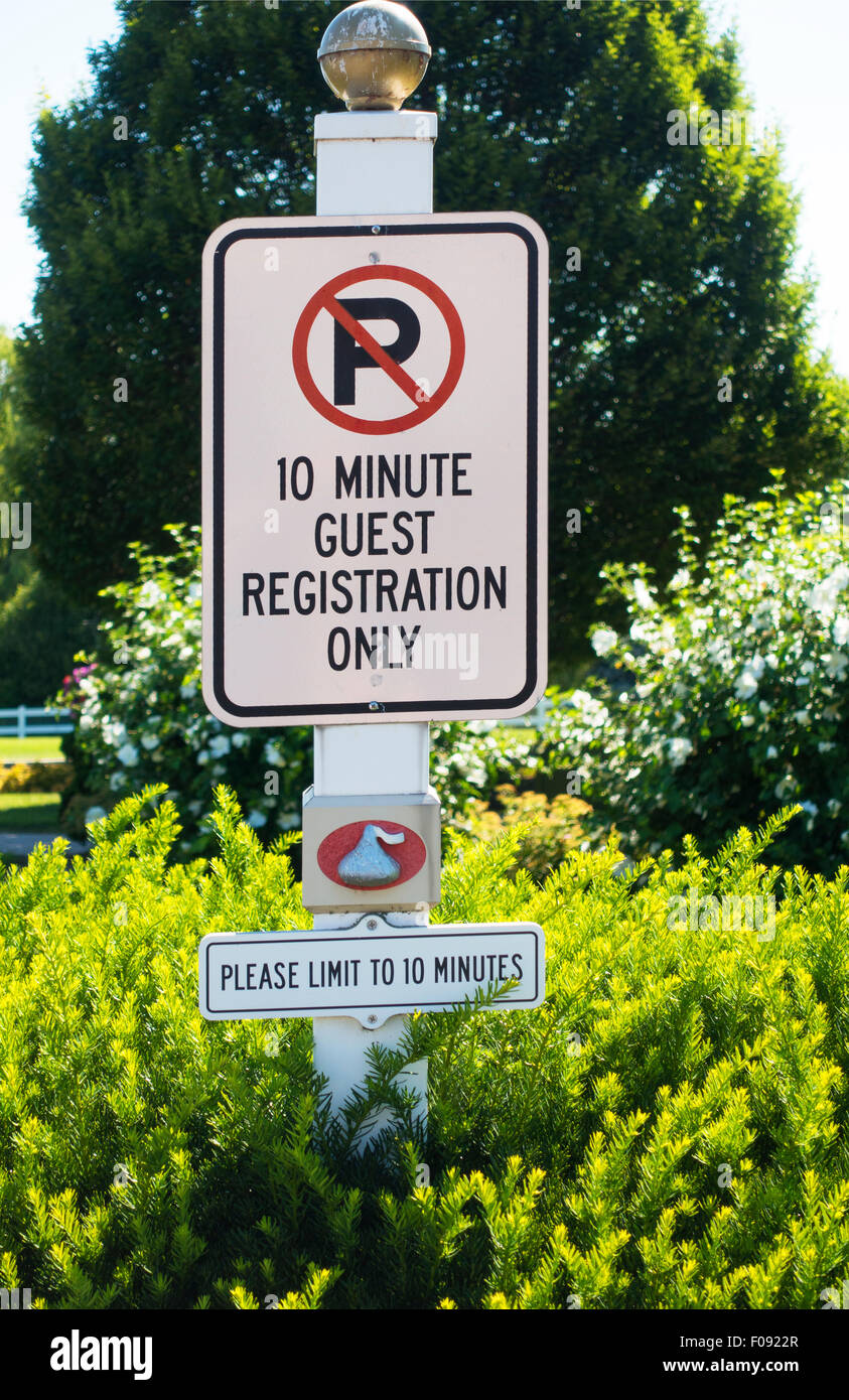 Guest only sign rules hi-res stock photography and images - Alamy