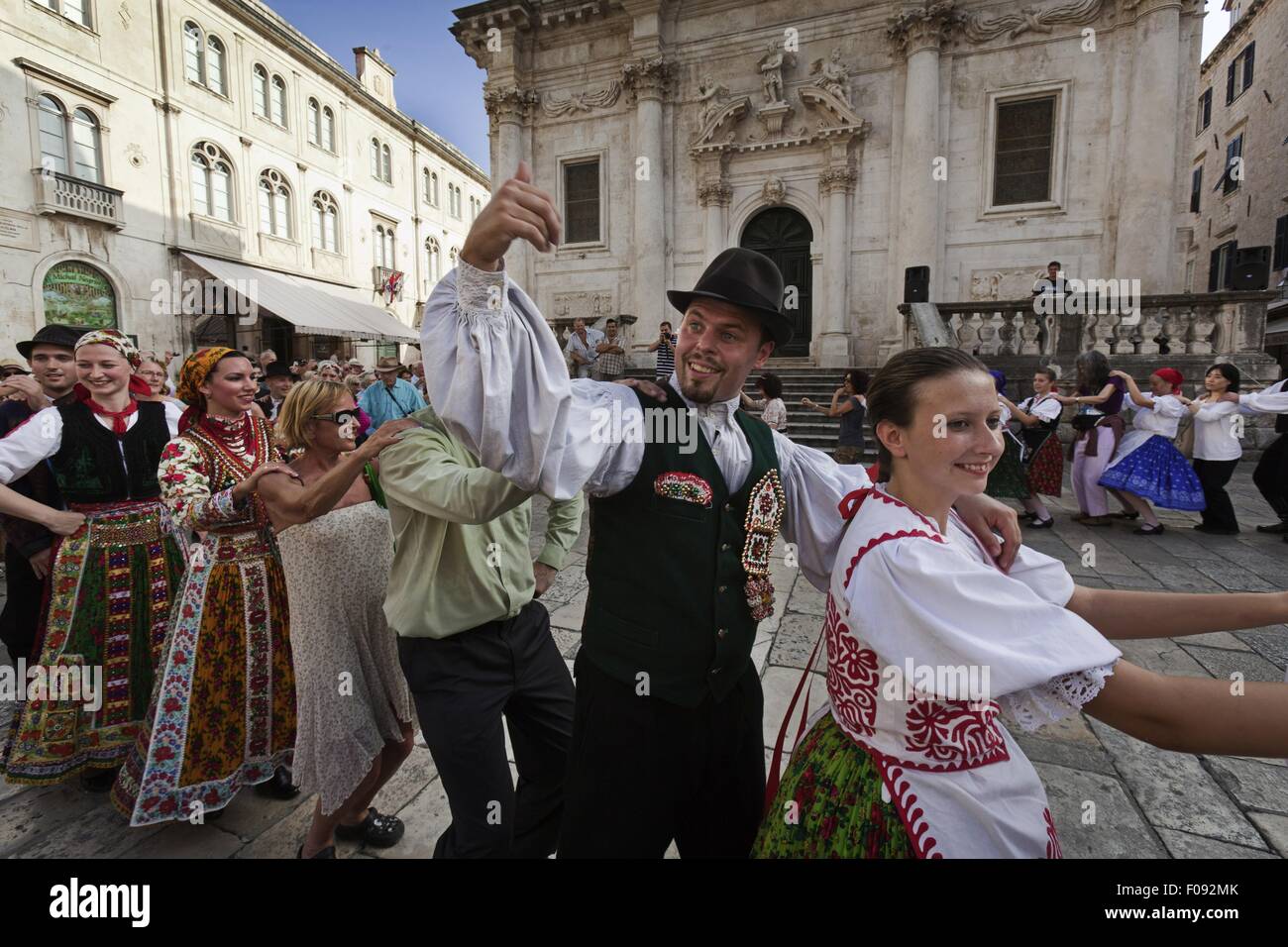 Croatia dalmatia dance traditional hi-res stock photography and images ...