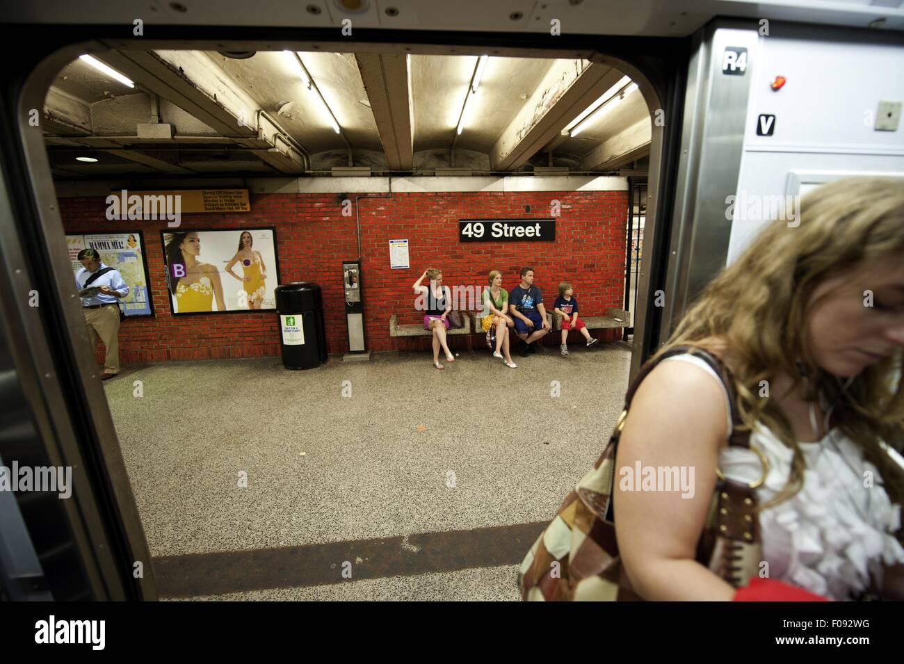 49th Street High Resolution Stock Photography and Images - Alamy