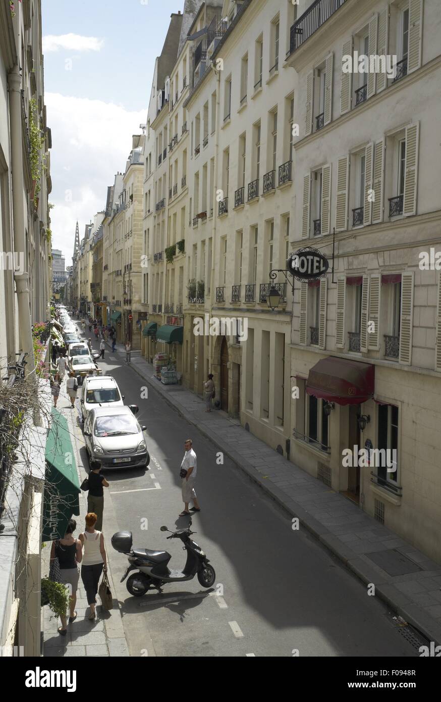 View of street alley on Ile Saint-Louis in Paris, France Stock Photo ...