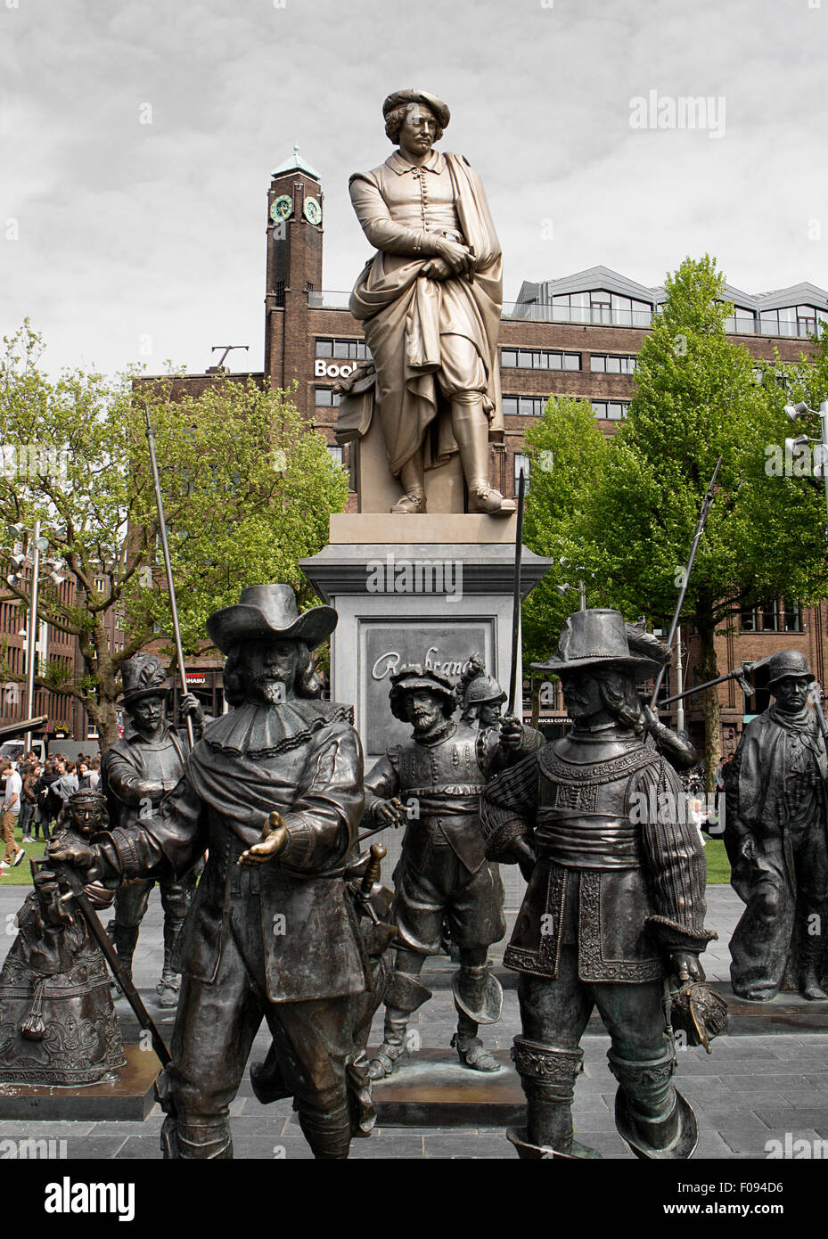 Statue of Rembrandt van Reijn in Rembrandtsplein (Rembrandt Square ...