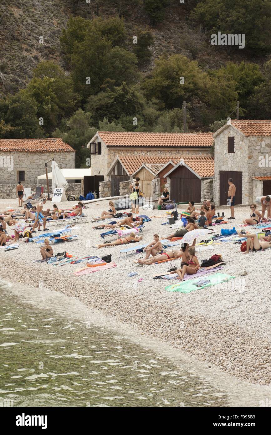 Tourists on beach at kvarner bay hi-res stock photography and images ...
