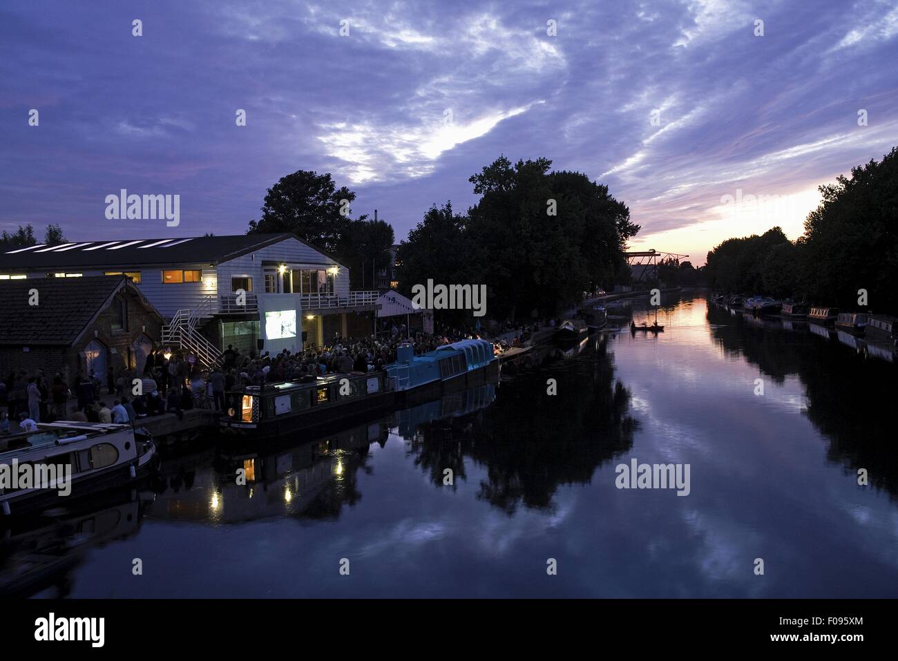 Floating cinema london hi-res stock photography and images - Alamy