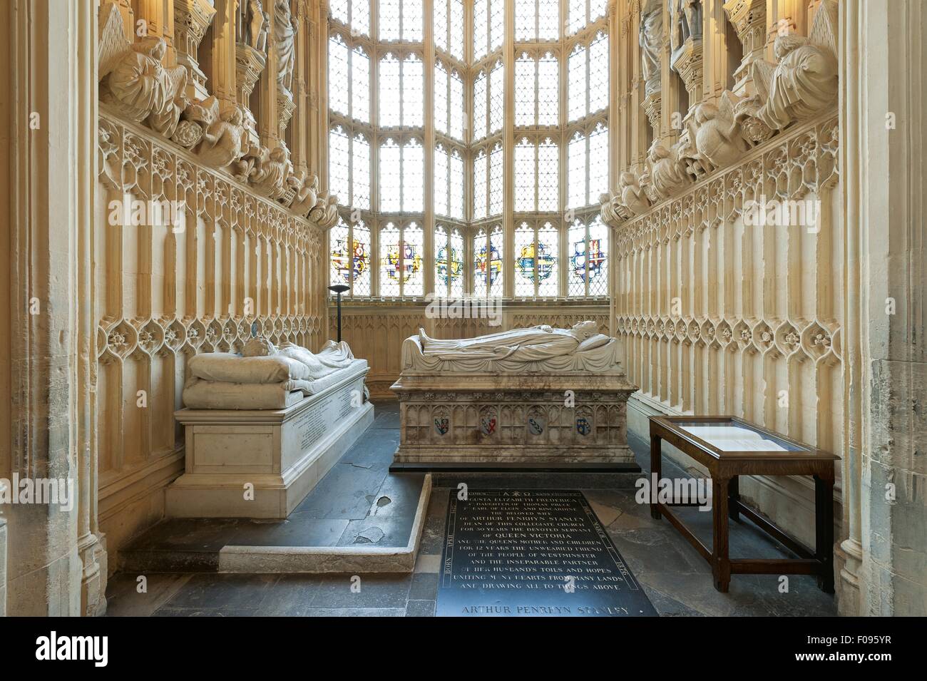 Pantheon of kings hi-res stock photography and images - Alamy
