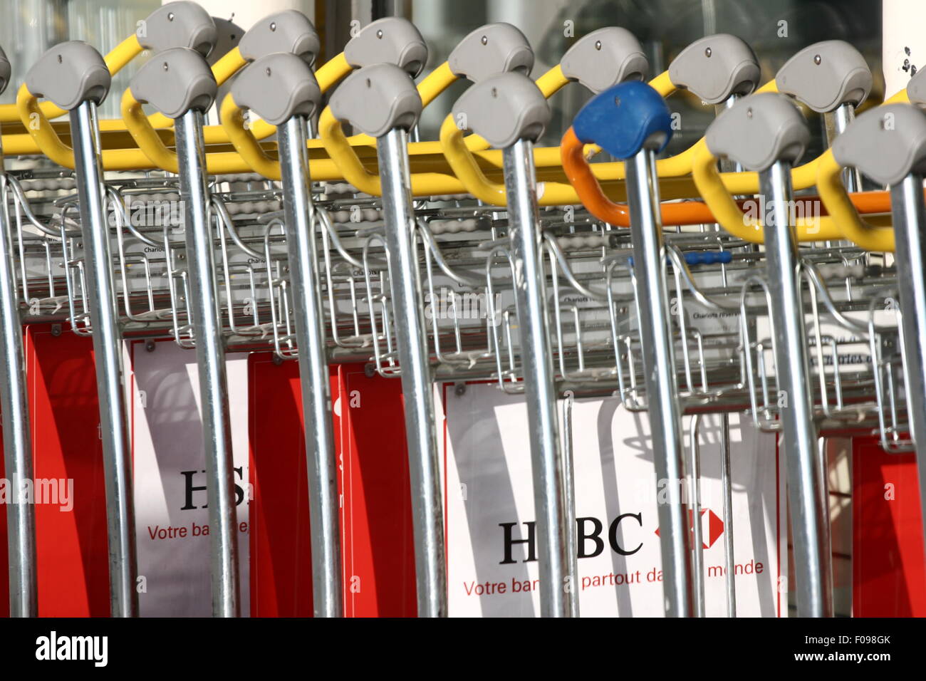 Carts at the Airport in Paris Charles de Gaulle Stock Photo - Alamy