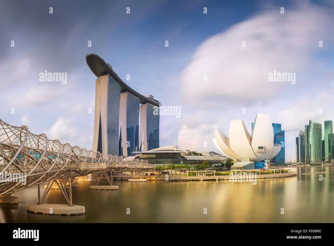 Singapore Skyline and view of skyscrapers on Marina Bay Stock Photo - Alamy