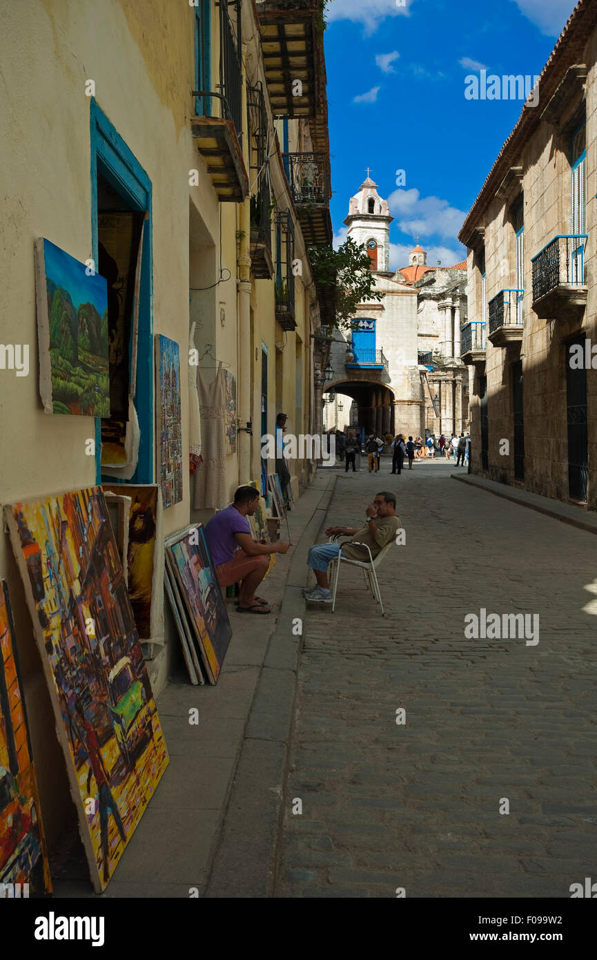 Vertical street view in Old Havana, Cuba Stock Photo - Alamy