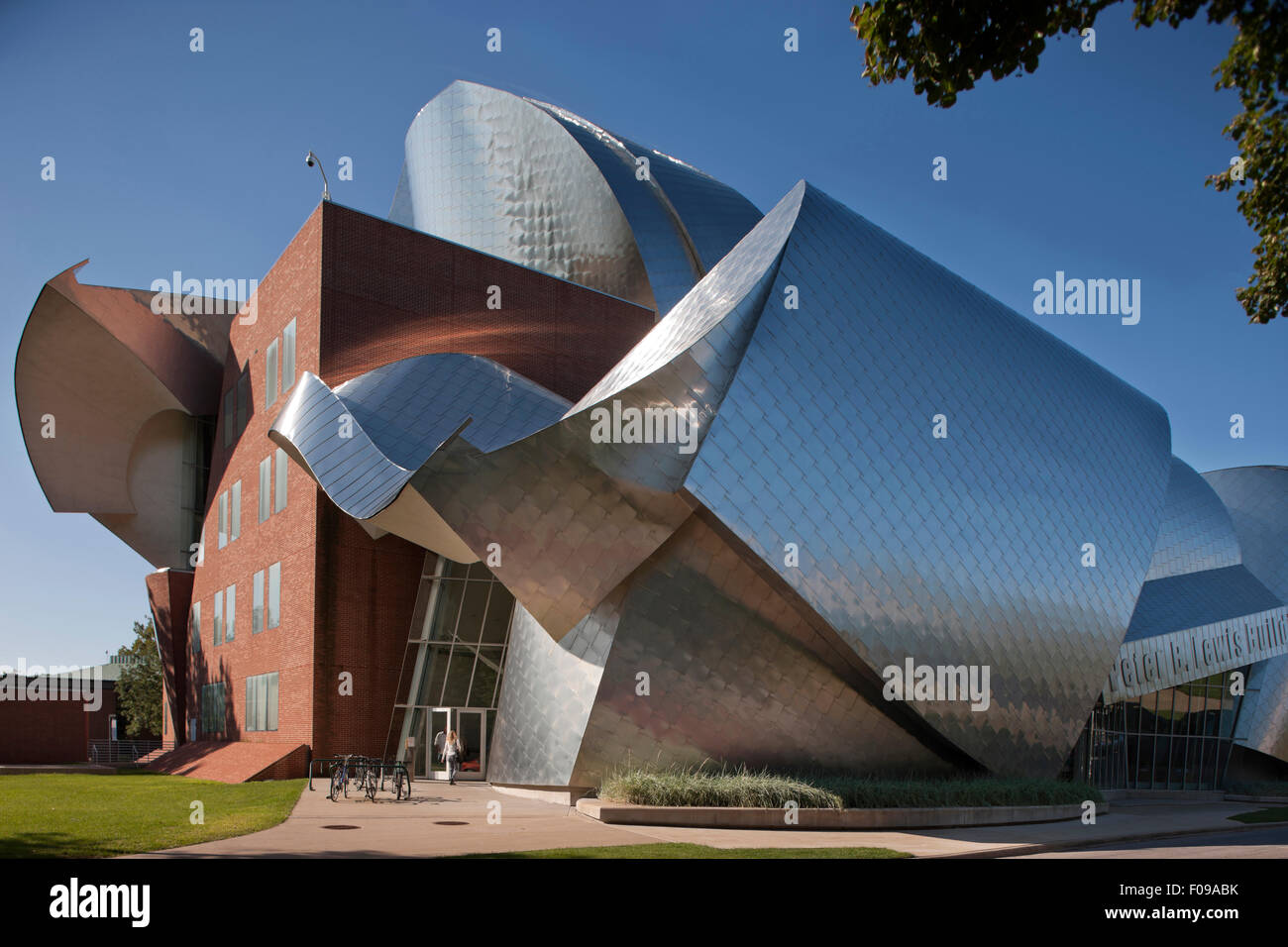 LEWIS BUILDING CASE WESTERN RESERVE CAMPUS UNIVERSITY CIRCLE CLEVELAND ...