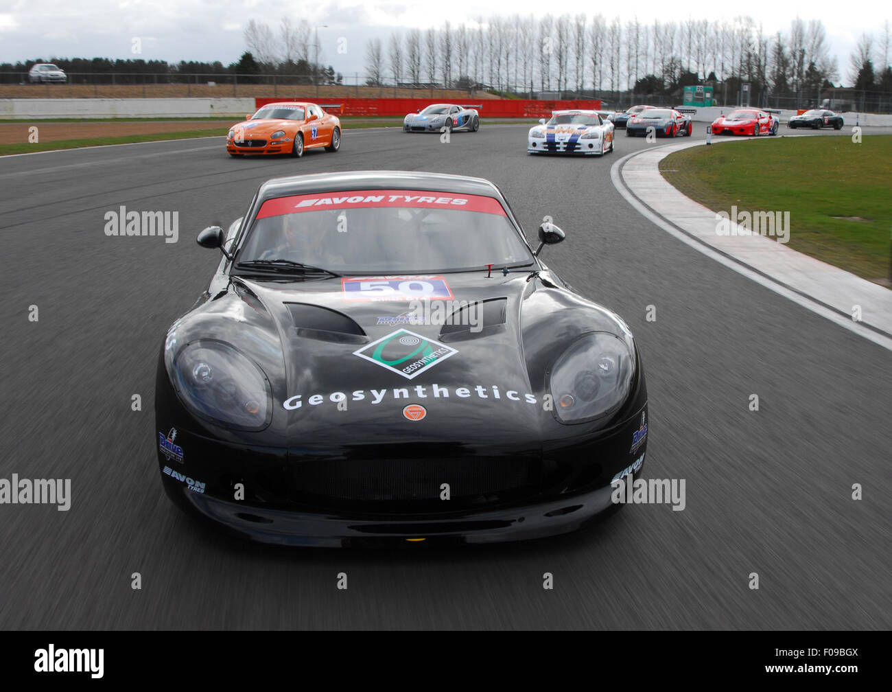 Cars on track hi-res stock photography and images - Alamy
