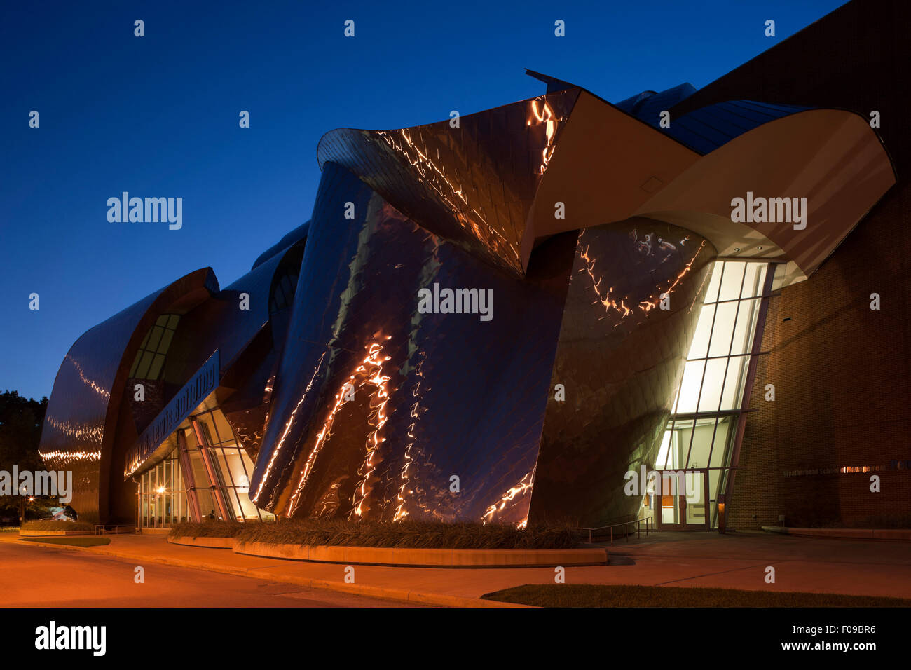 Case western gehry building hi-res stock photography and images - Alamy