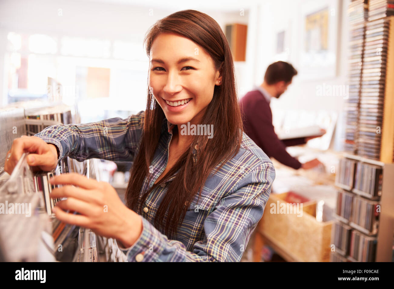 Searching through records hi-res stock photography and images - Alamy
