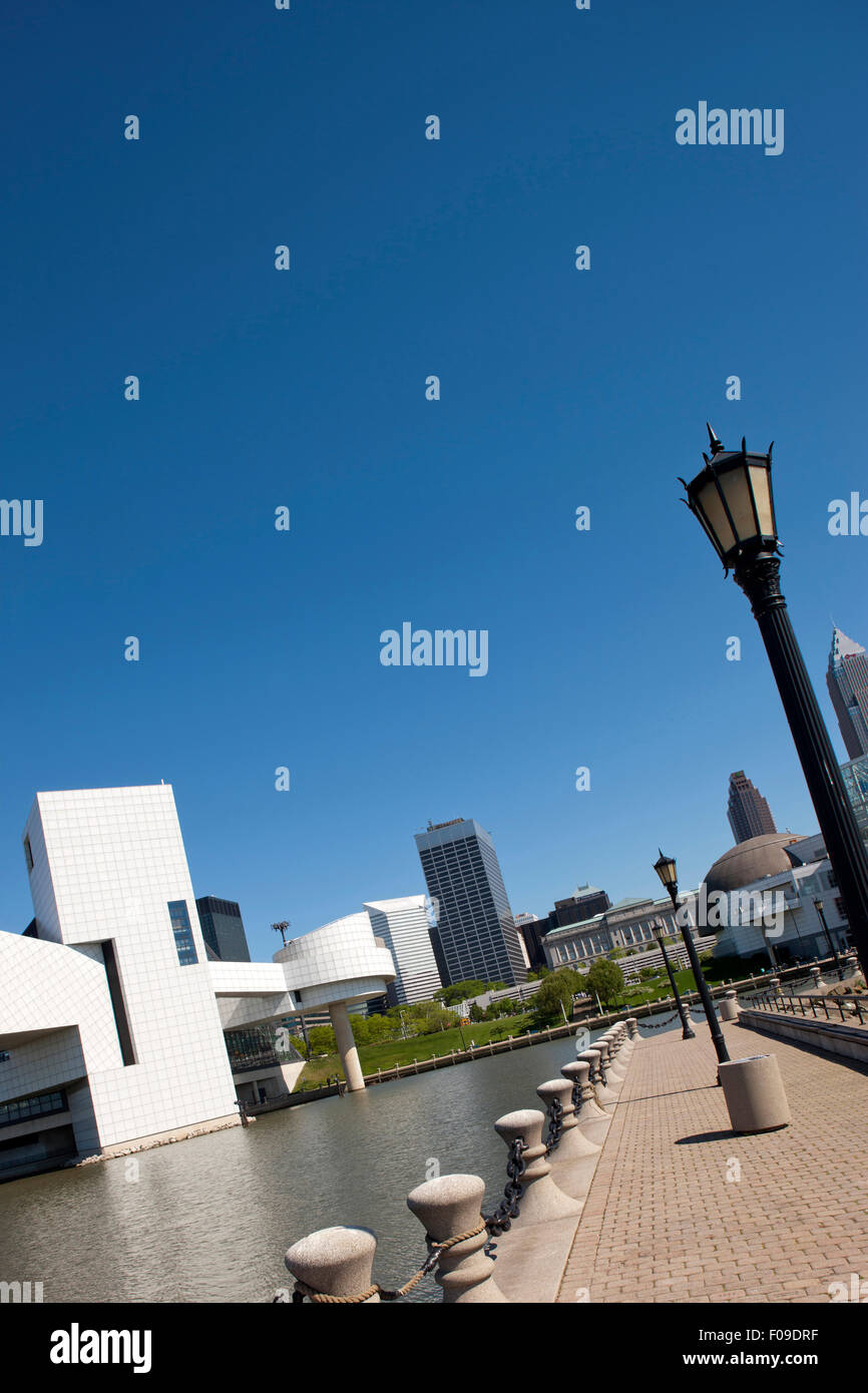 ROCK AND ROLL HALL OF FAME (©I M PEI 1995) DOWNTOWN CLEVELAND SKYLINE ...