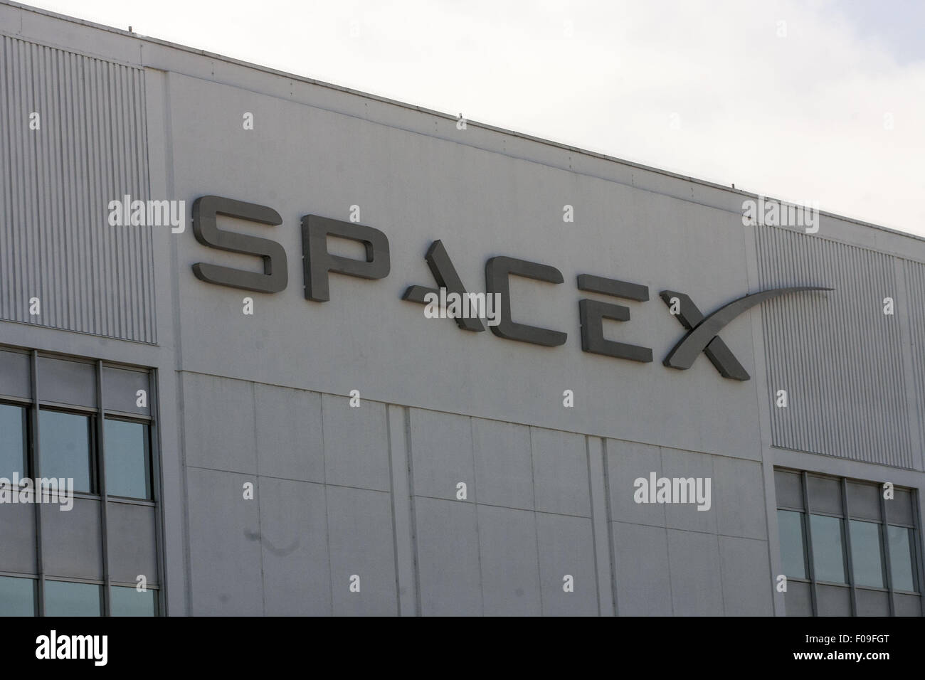 Los Angeles, California, USA. 7th July, 2015. SpaceX headquarters at ...