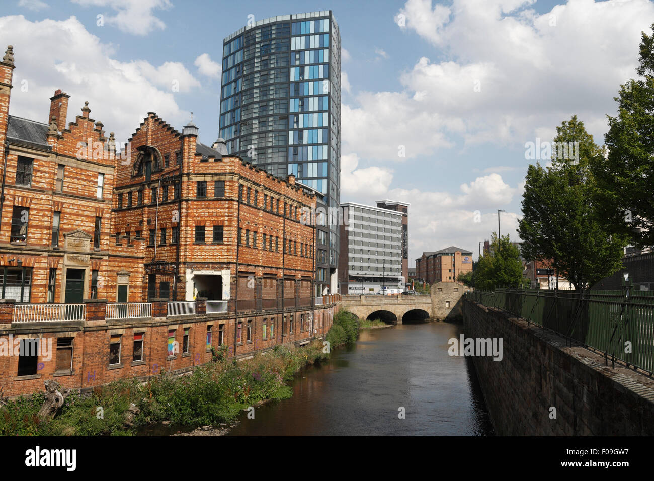 The River Don in Sheffield city centre England UK, at Lady's Bridge ...
