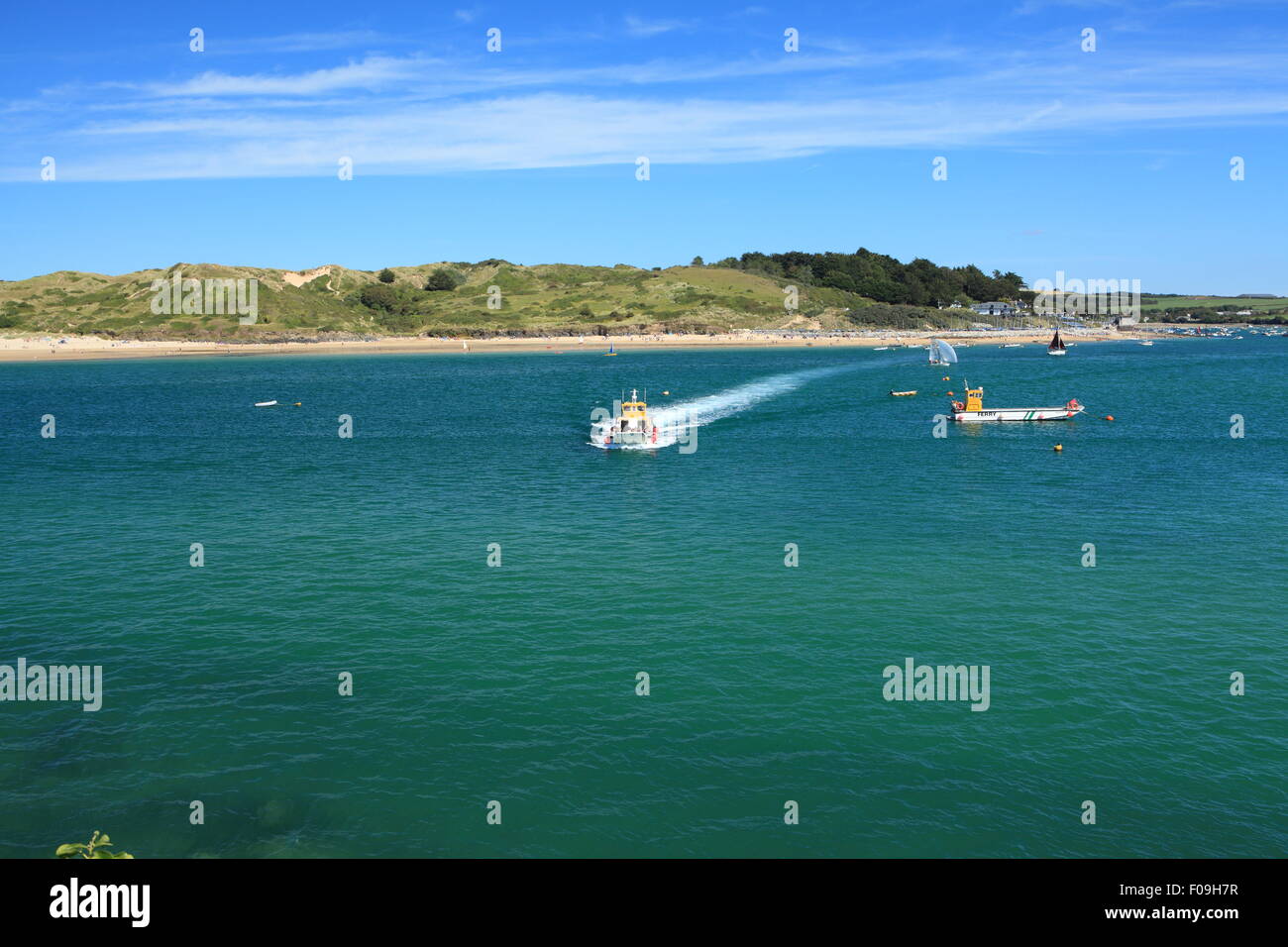 Glorious summers day on the Camel estuary, view towards Rock, Padstow ...