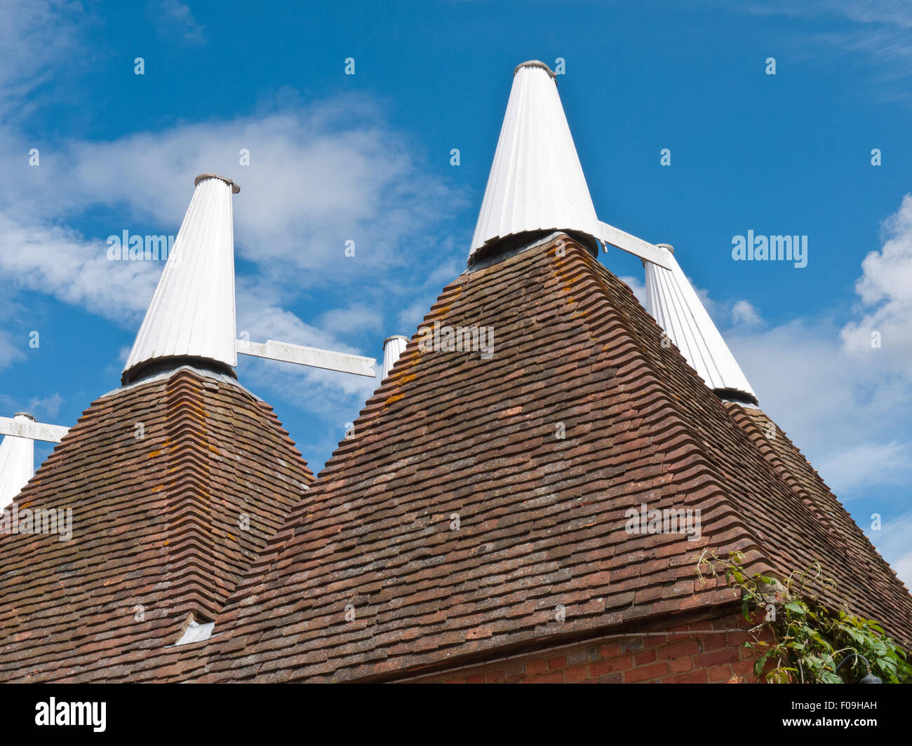 Oast Houses at Sissinghurst Castle, Kent, England Stock Photo - Alamy