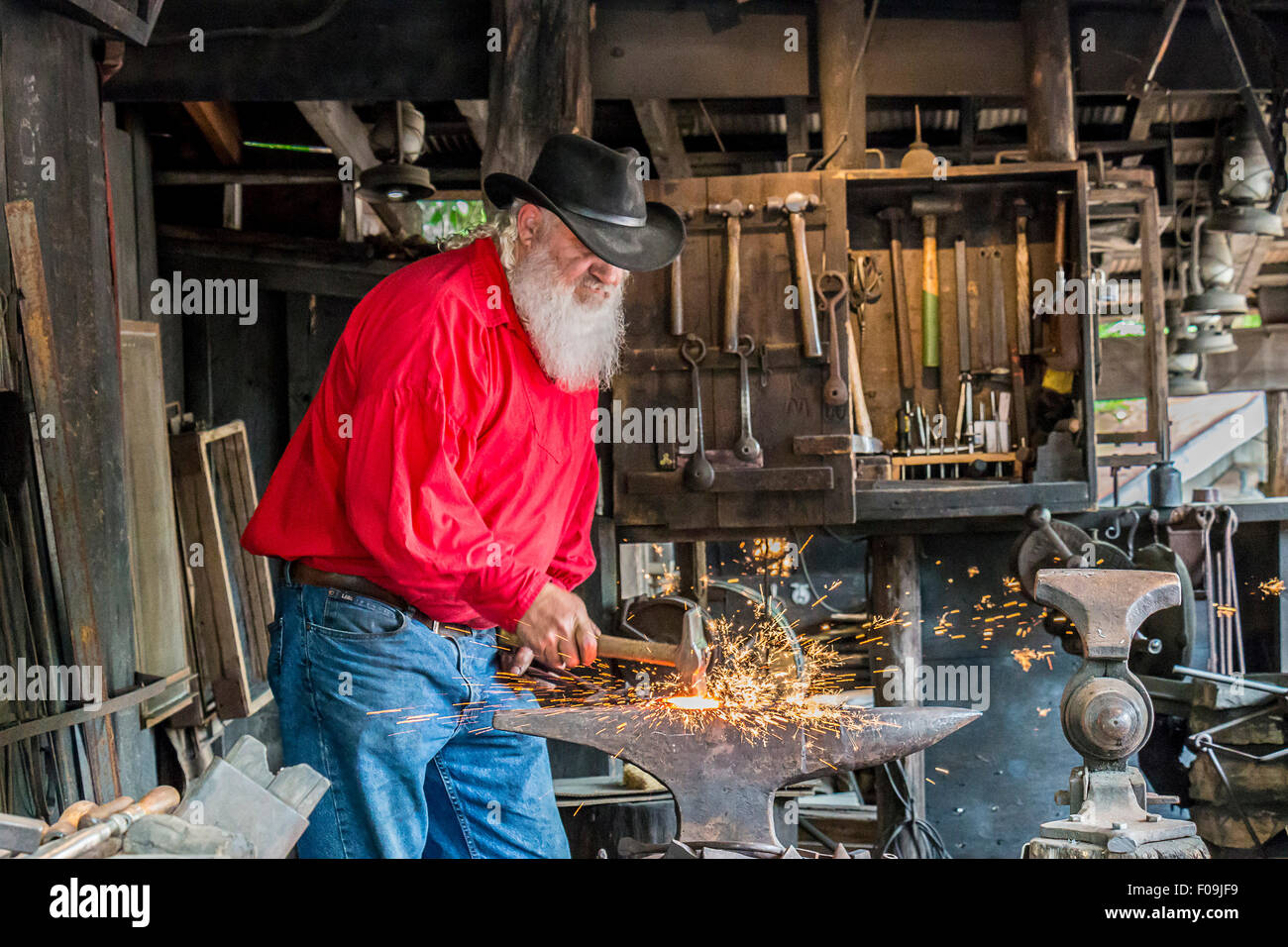 Blacksmith 1800s hi-res stock photography and images - Alamy