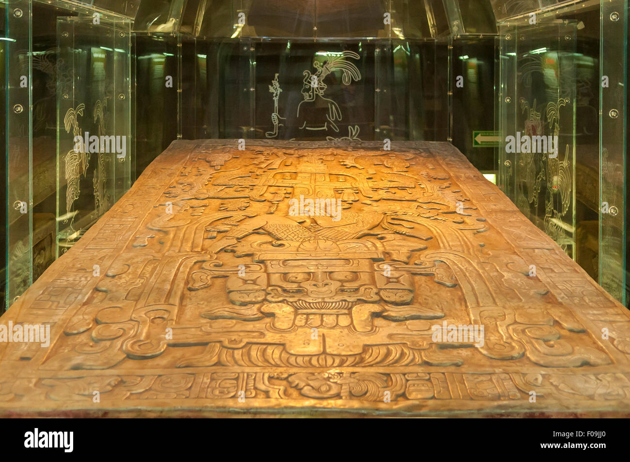 Pakal sarcophagus hi-res stock photography and images - Alamy