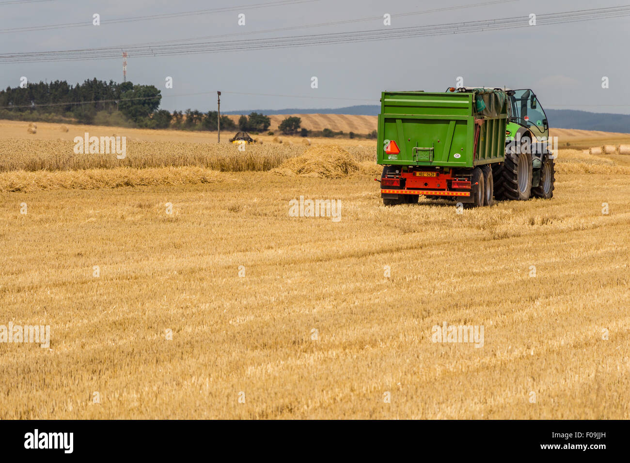 Bales of hay on a truck hi-res stock photography and images - Alamy