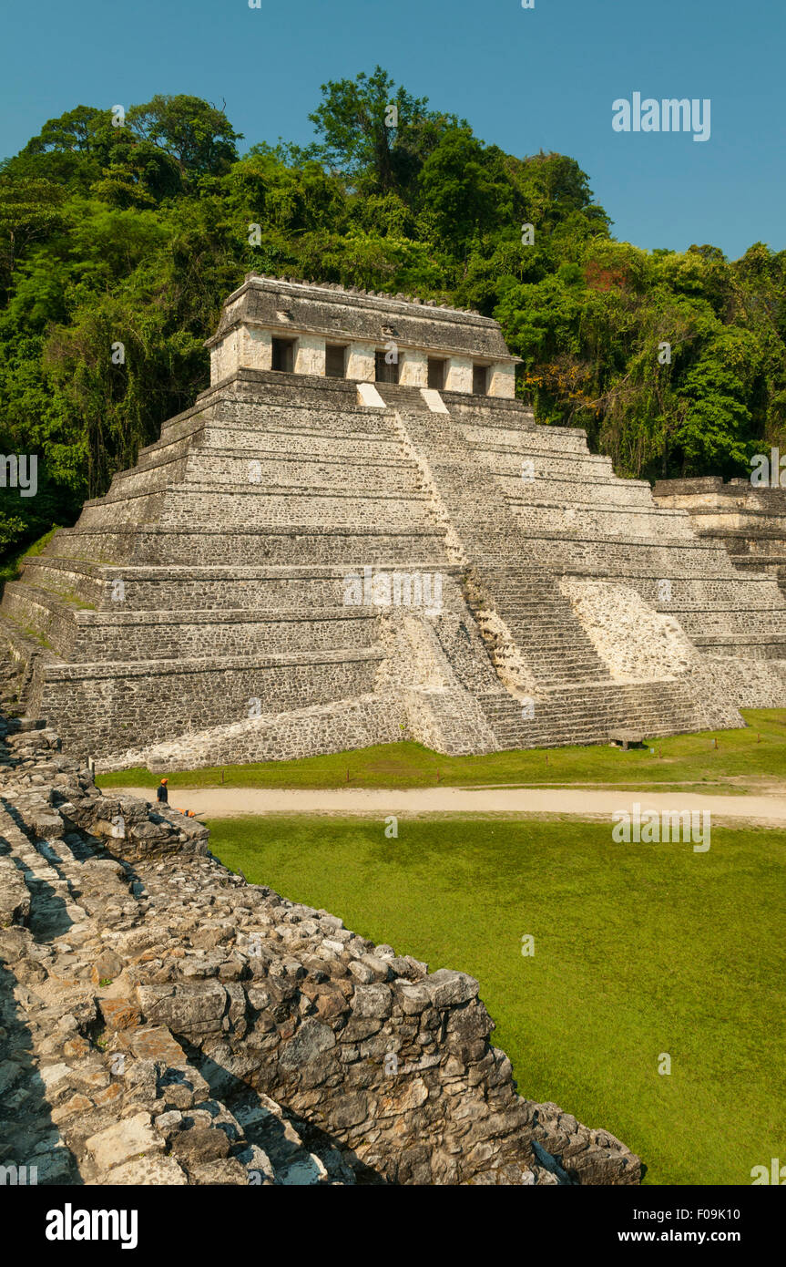 Temple of the inscriptions palenque hi-res stock photography and images ...