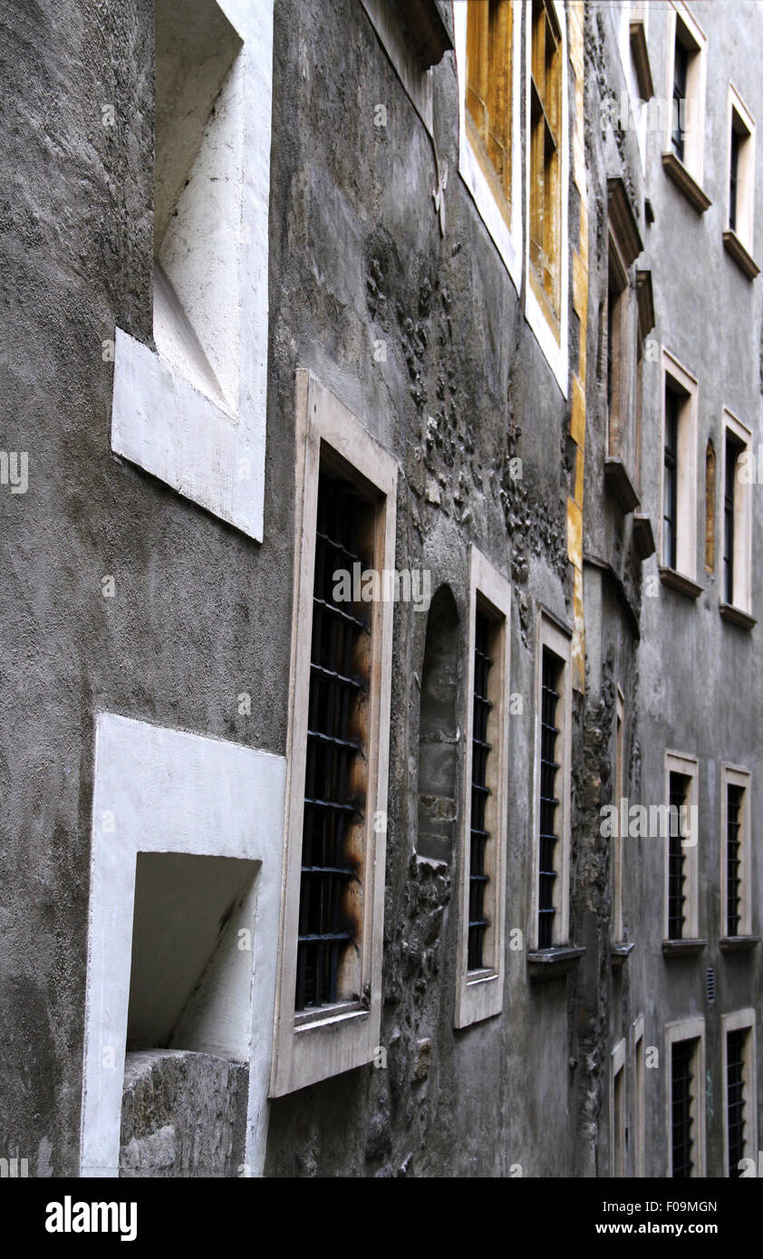 Ancient Vienna Windows Stock Photo - Alamy