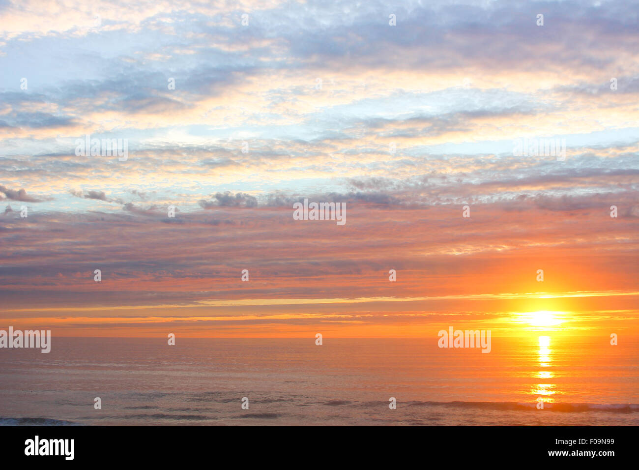 Pacific Ocean Sunshine Stock Photo - Alamy
