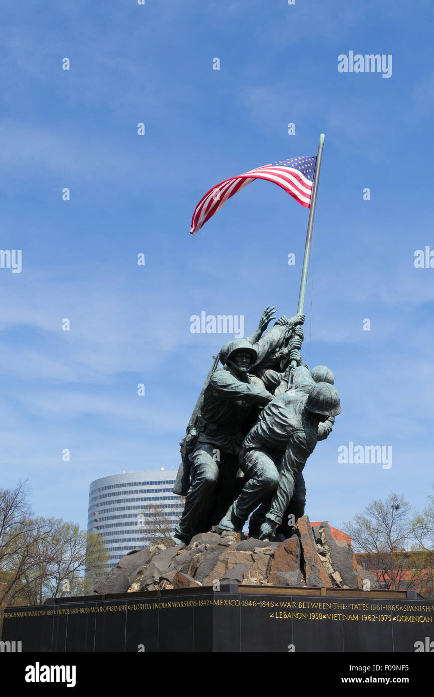 Marine Corps War Memorial commemorates all the United States Marine ...