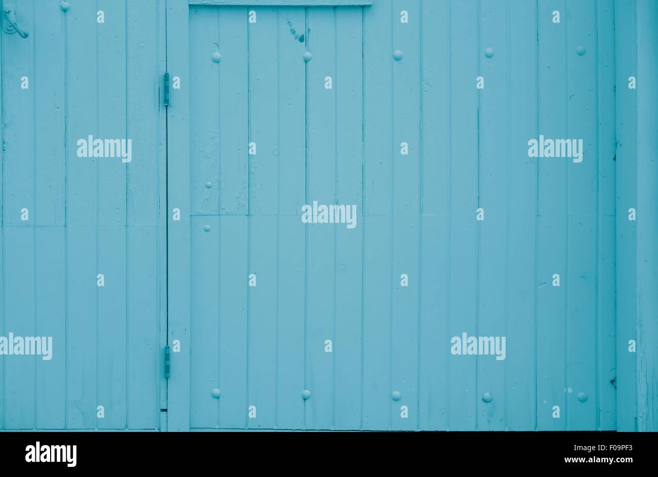 Bright blue barn wood Stock Photo - Alamy