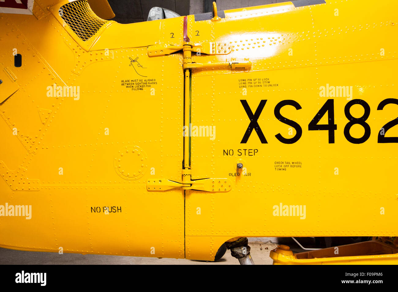 Hinges aircraft hi-res stock photography and images - Alamy