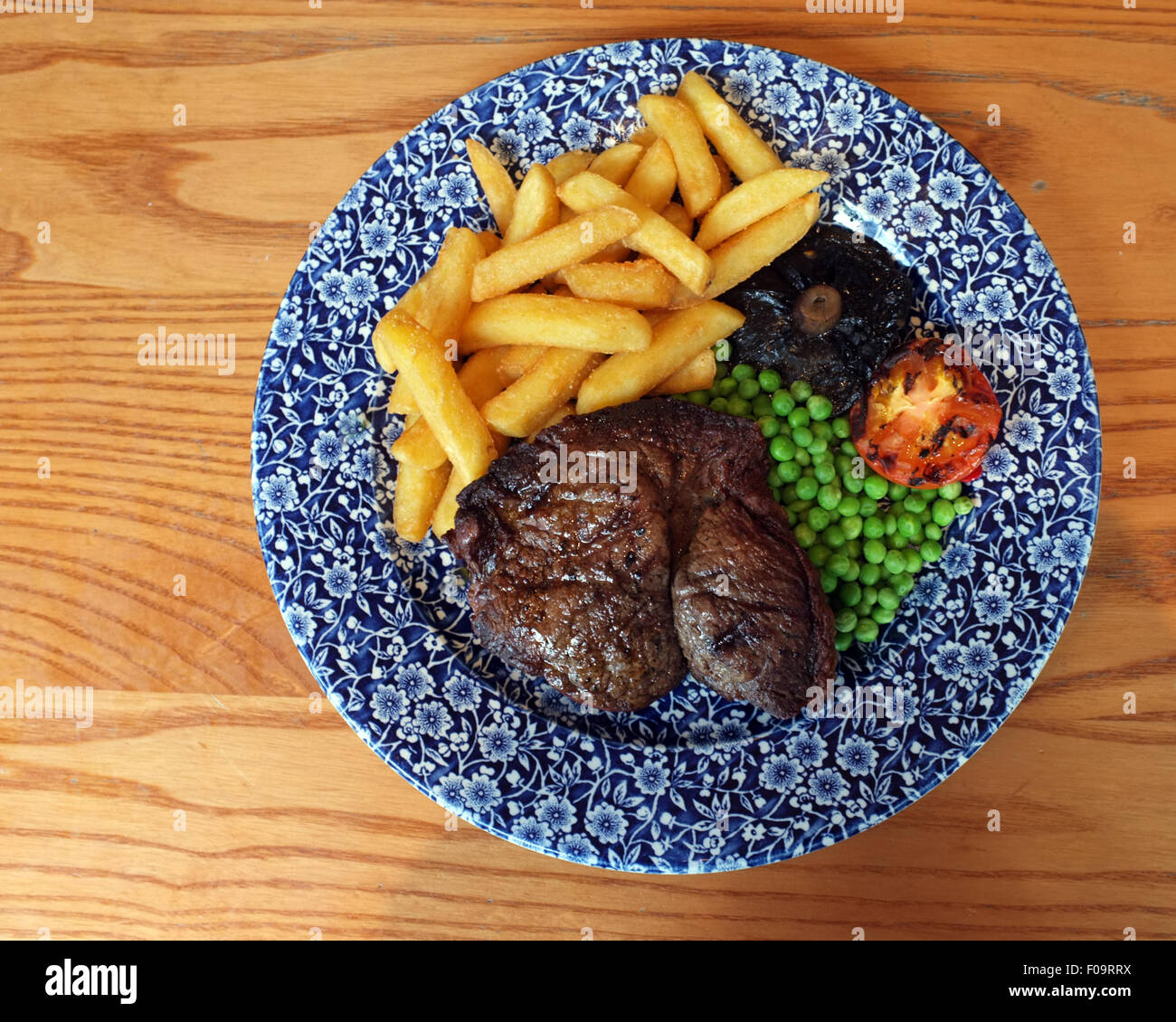 Steak chips plate hi-res stock photography and images - Alamy
