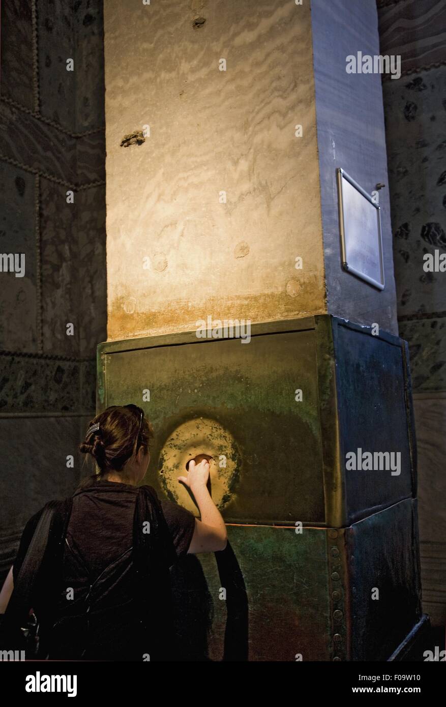 Weeping column hagia sophia hi-res stock photography and images - Alamy