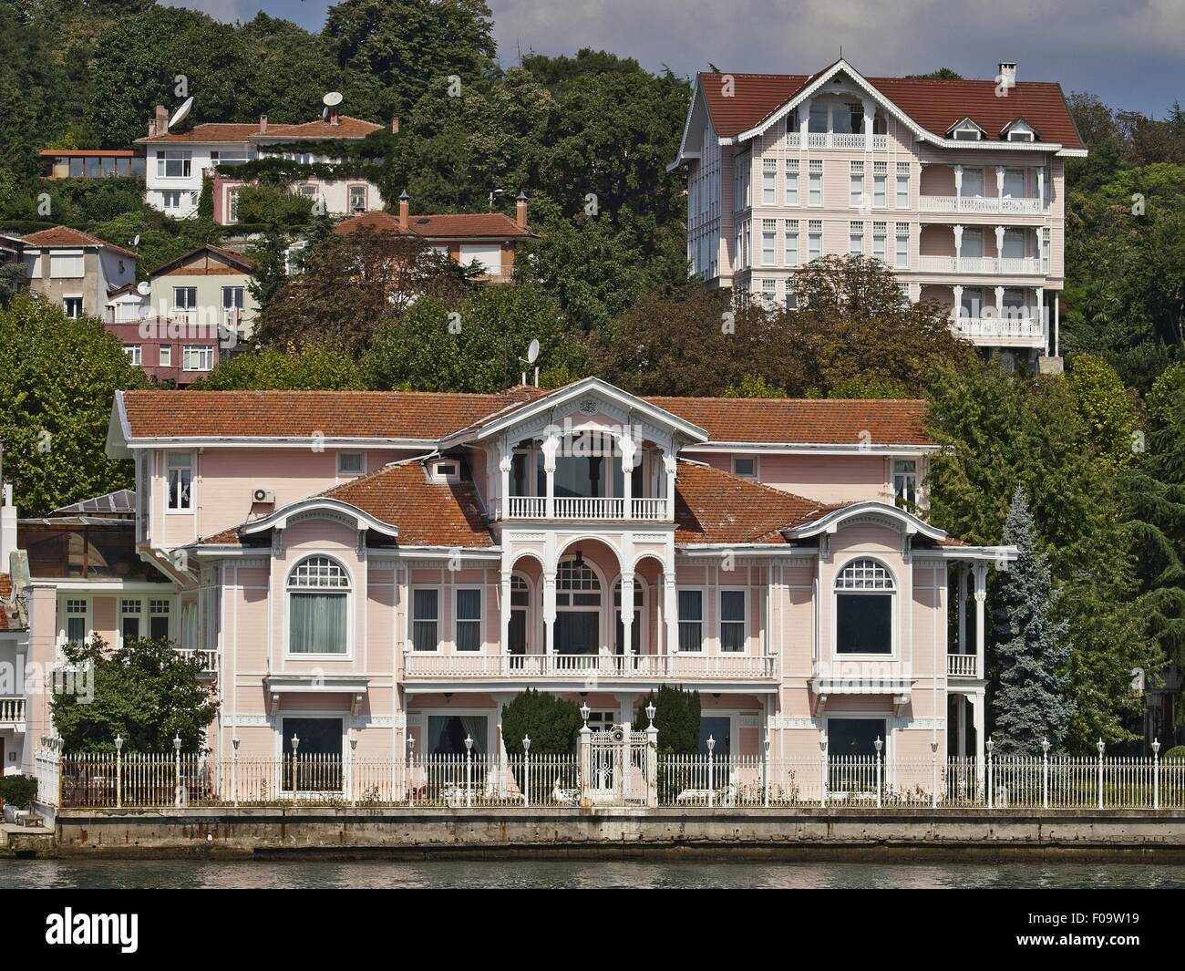 Yali's summer villas, Bosphorus, Istanbul, Turkey Stock Photo - Alamy
