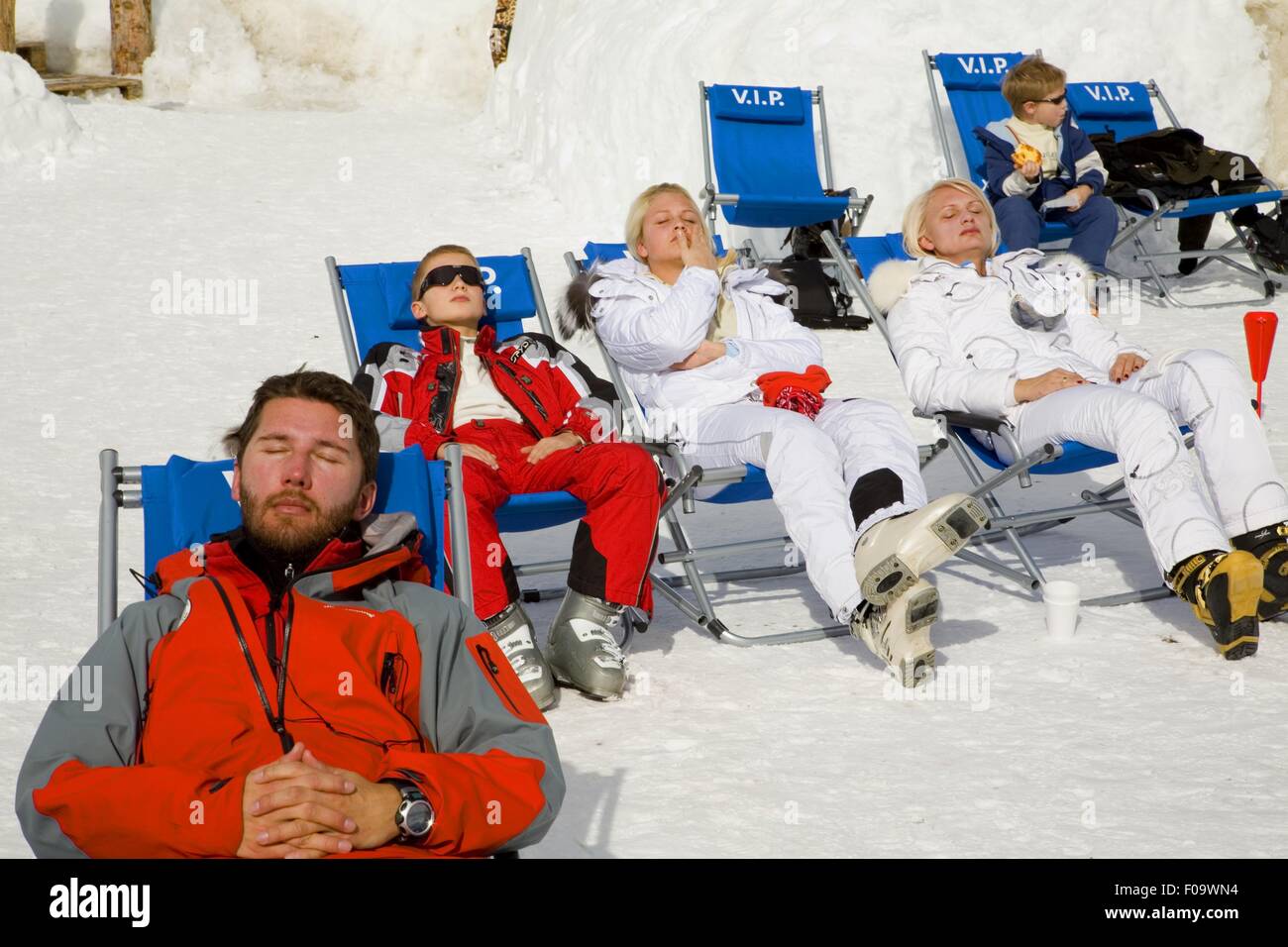 Sunbath hi-res stock photography and images - Alamy