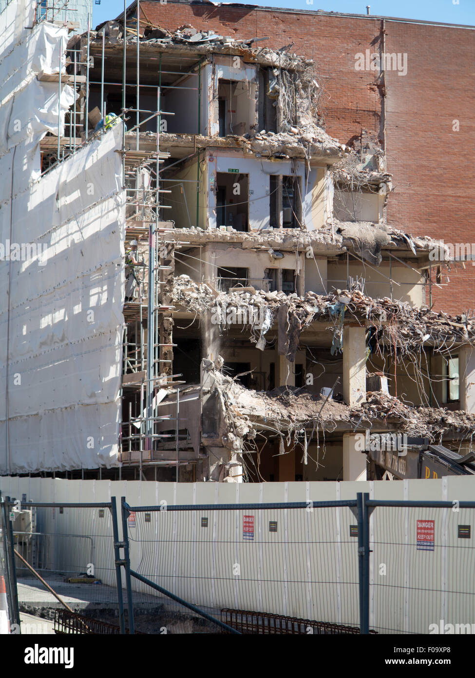 Building demolition in Manchester City Centre Stock Photo - Alamy