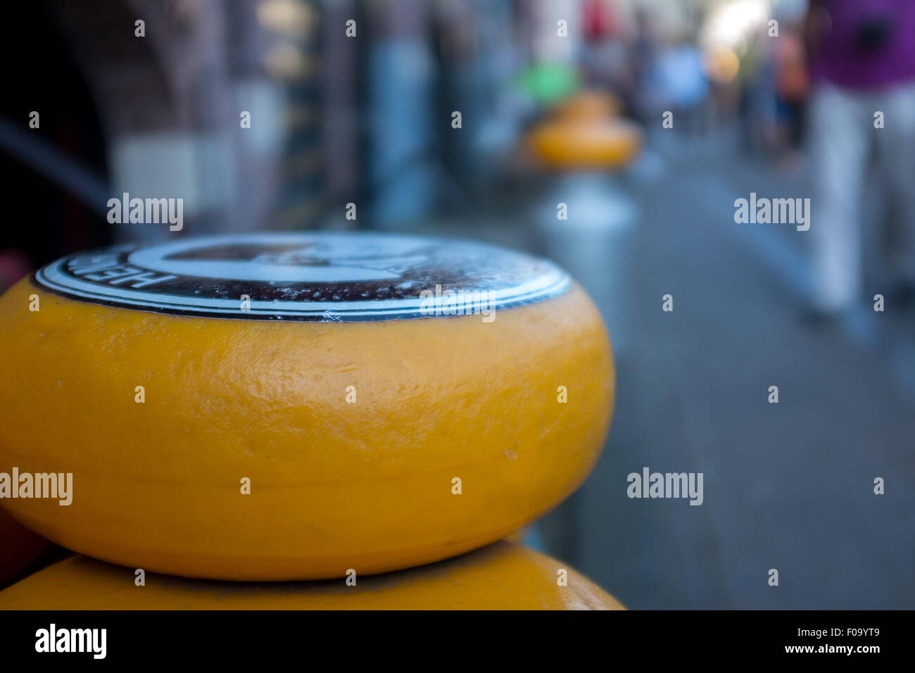 Dutch edam cheese on the streets of Amsterdam Stock Photo - Alamy