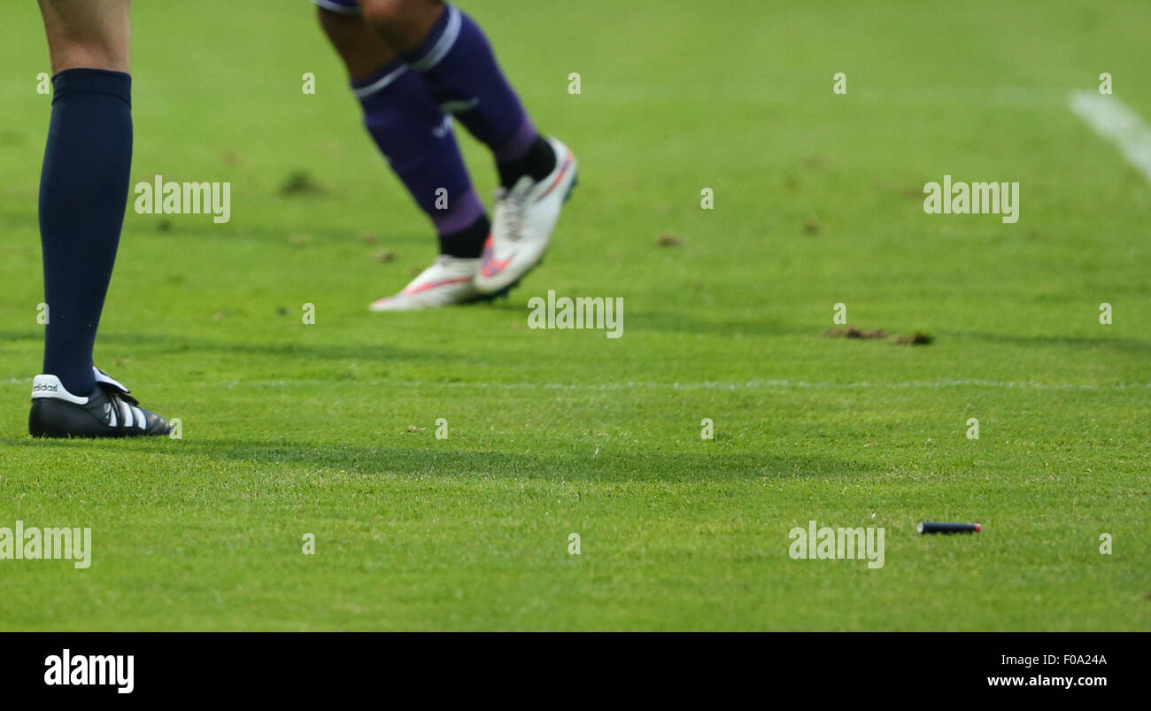 Osnabrueck, Germany. 10th Aug, 2015. Referee Martin Petersen (L) was ...