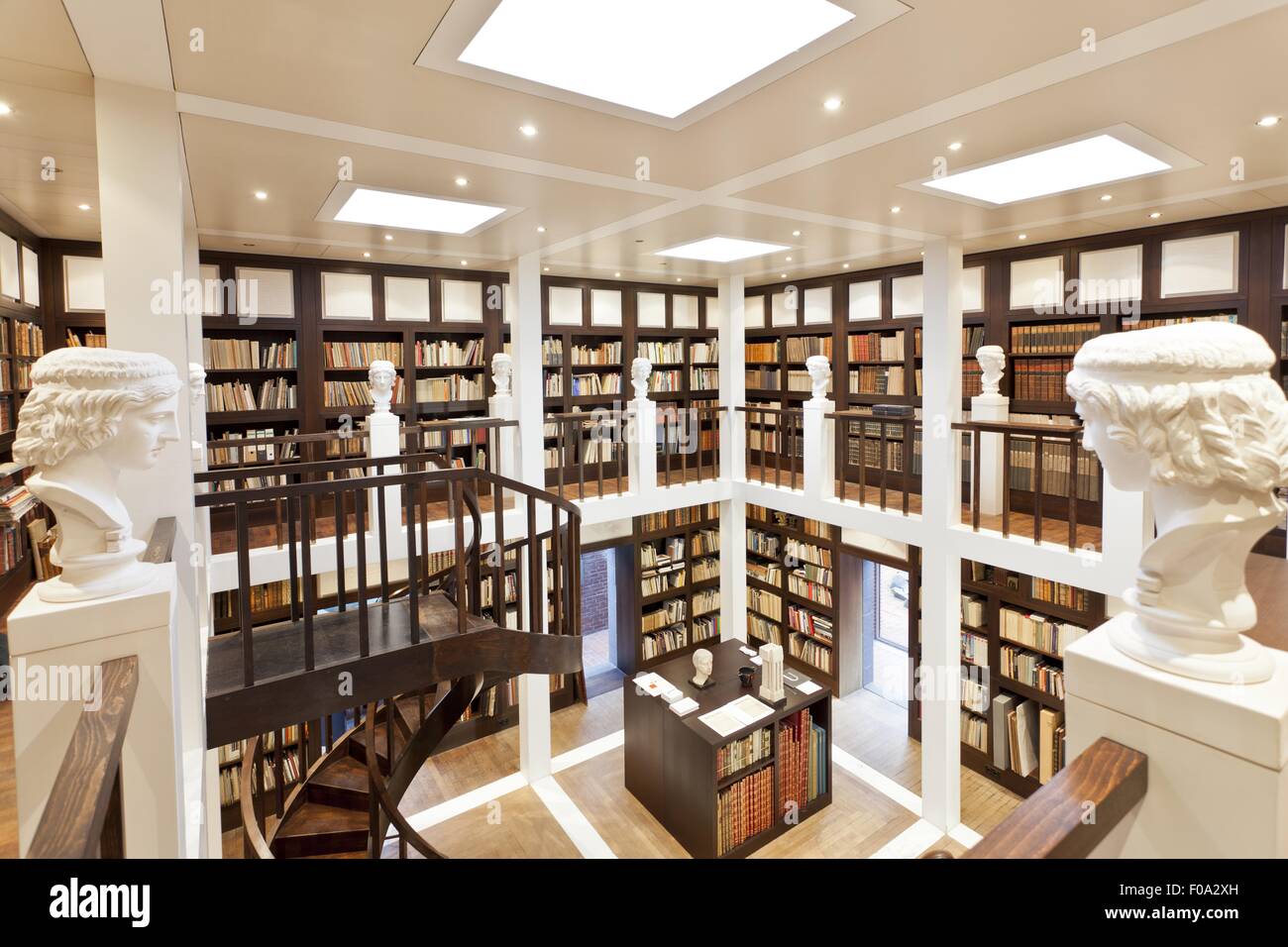 Om ungers hi-res stock photography and images - Alamy