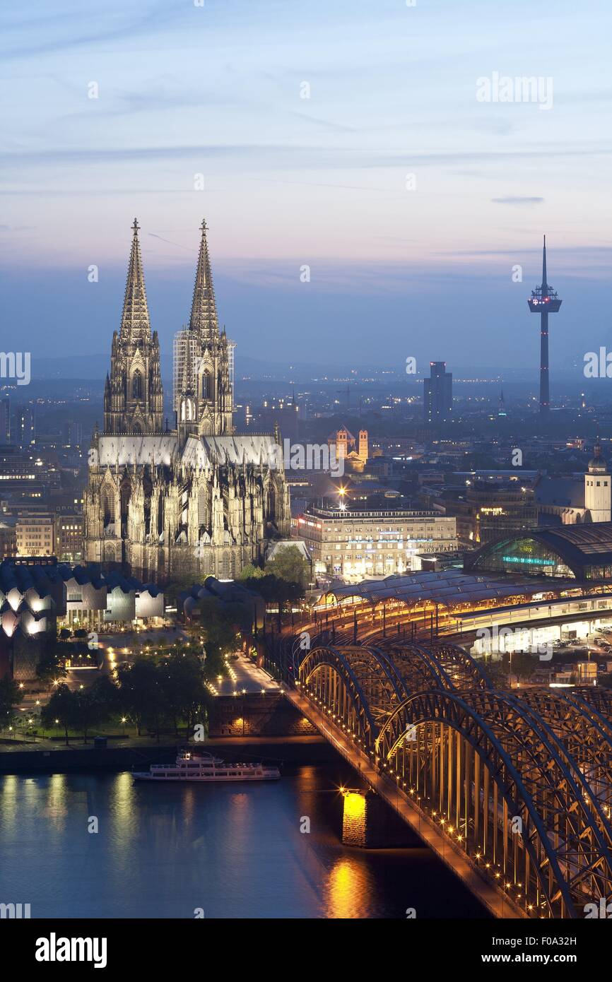 Hohenzollern Bridge with Cologne cathedral of St.Peter and Maria across ...