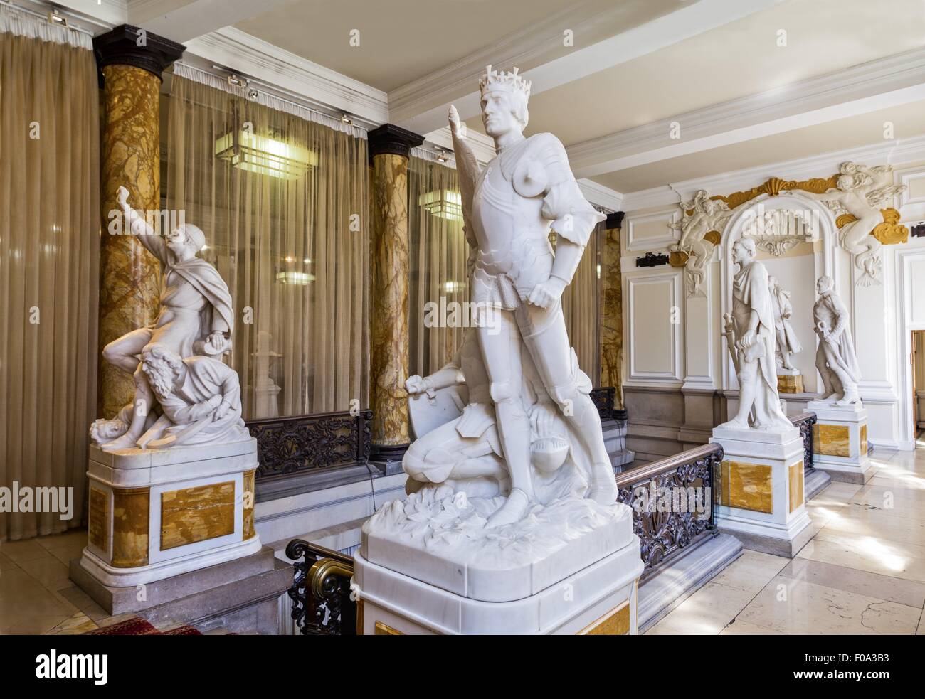 Sculpture Henry VII in city hall at Cardiff, Wales, UK Stock Photo - Alamy