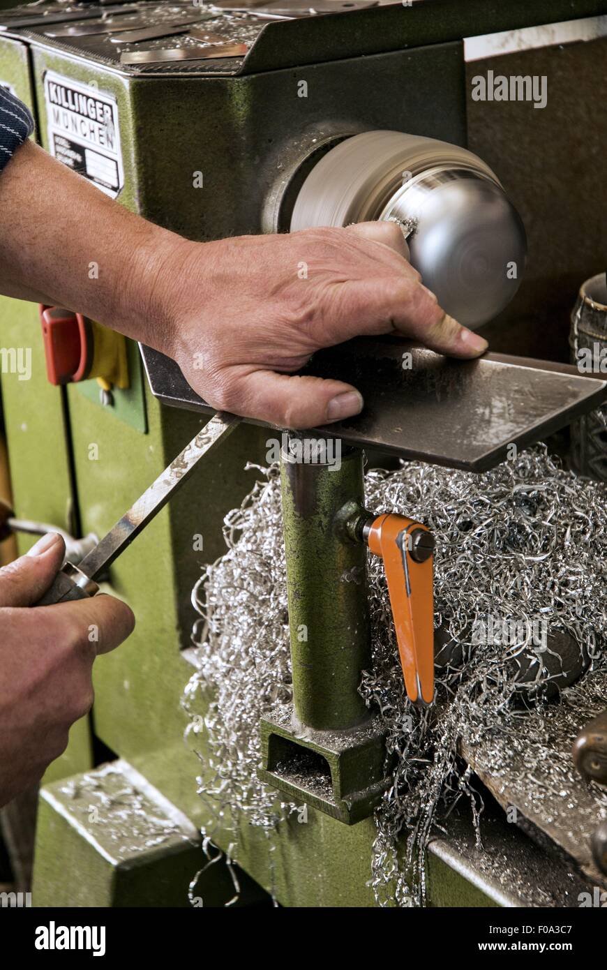 Pewter casting workshop hi-res stock photography and images - Alamy