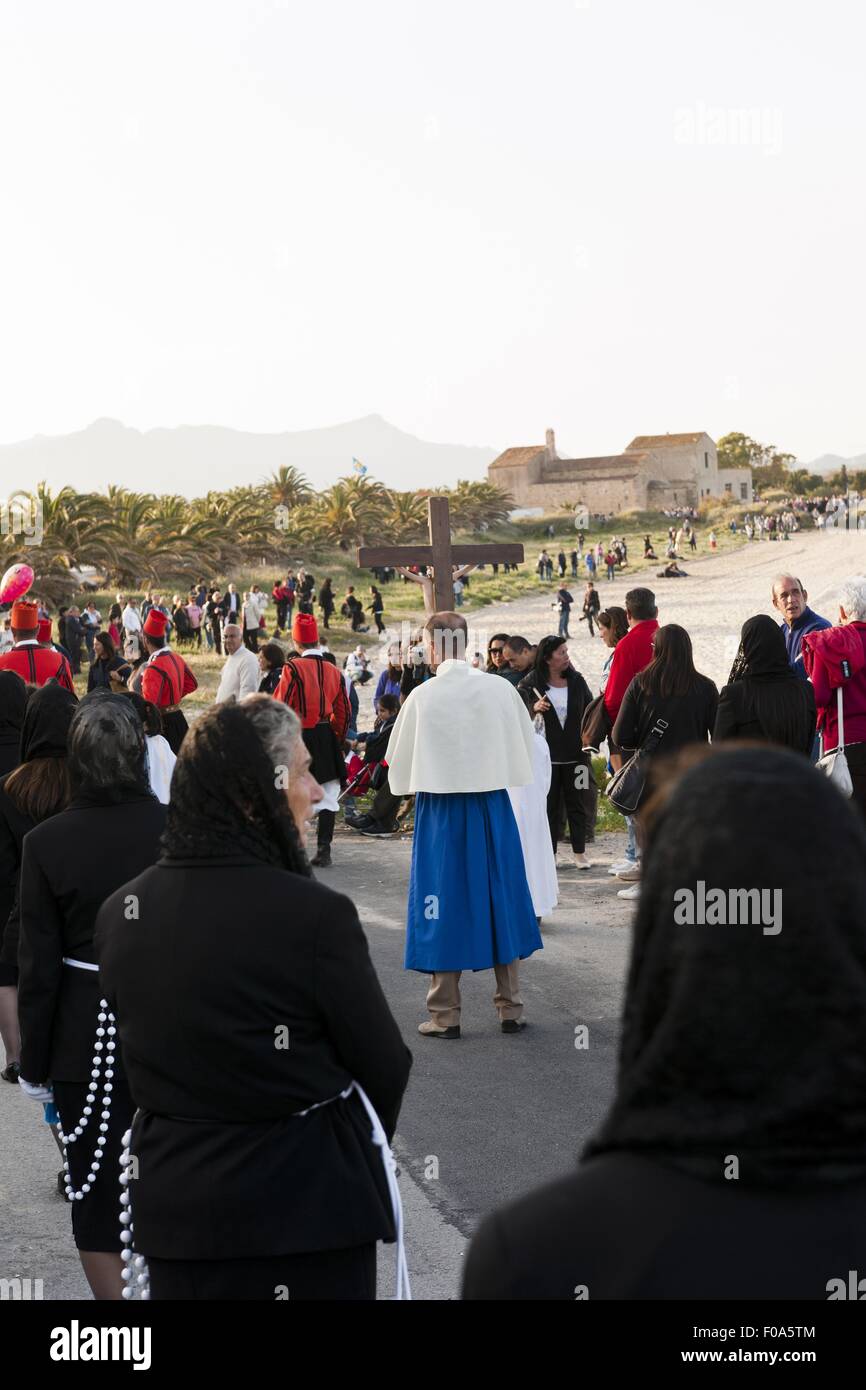 Women in procession black hi-res stock photography and images - Alamy